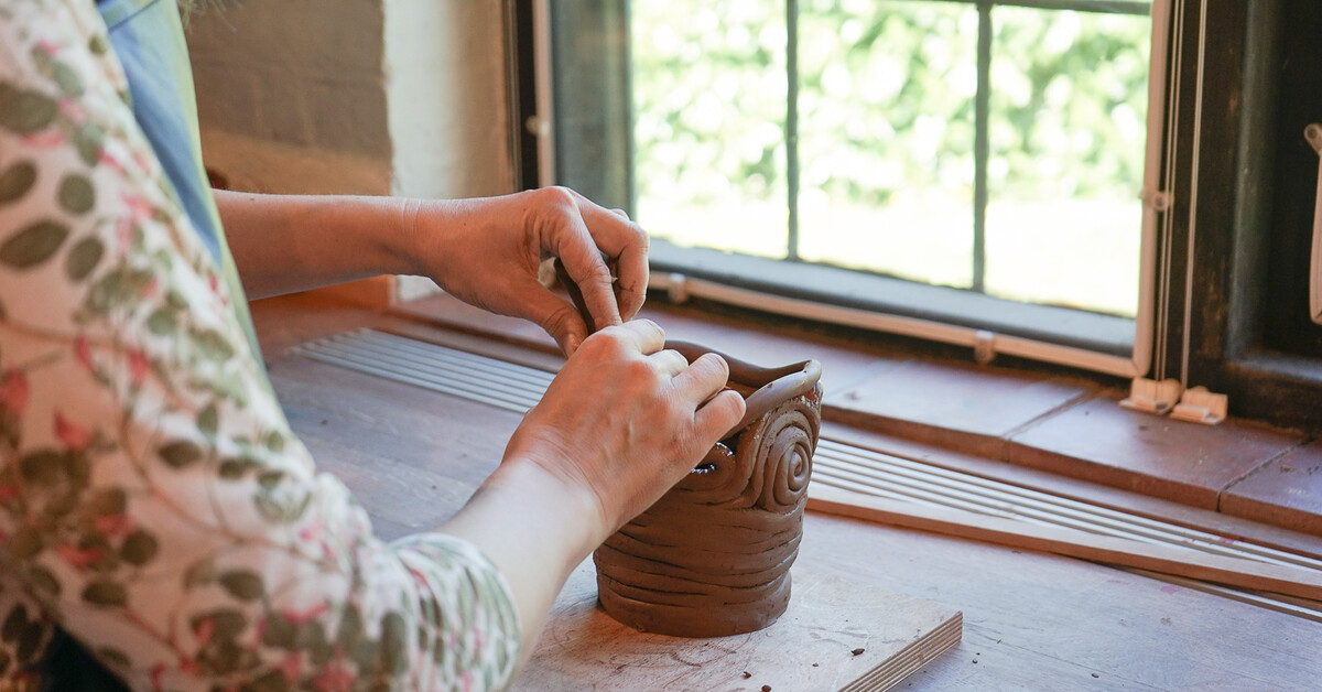 Pottery Course: hand building and throwing | Watts Gallery