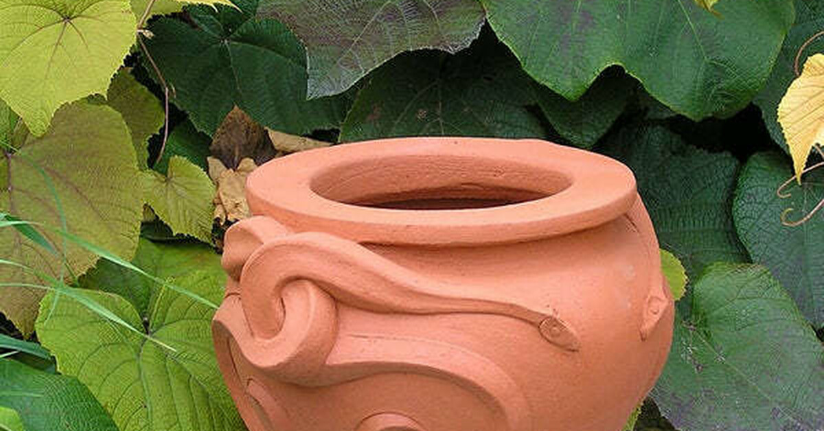 Snake Pot 12 inches | Watts Gallery